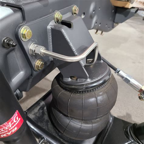 Blind Bulkhead Fitting For Boxed Chassis