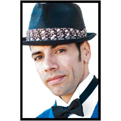 Noel B Sherman Oaks Stilt Walkers In California