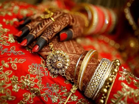 सुहागरात पर दूल्हे ने दुल्हन को बुरी तरह कर दिया जख्मी हवस के चक्कर में