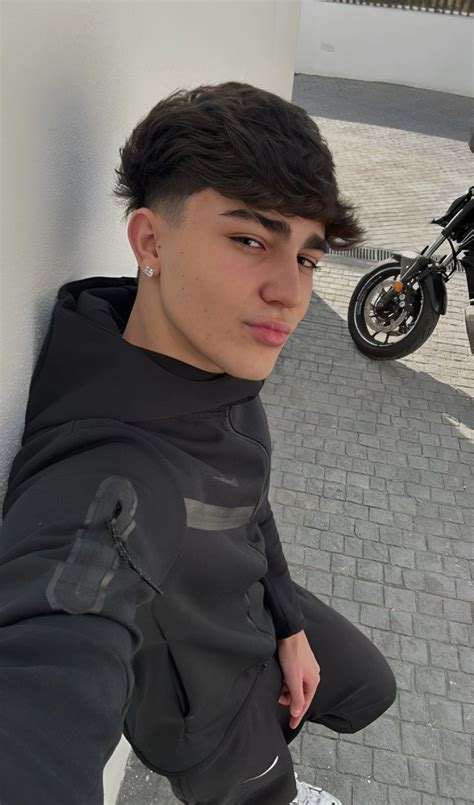 Hombre Lindo