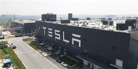 Tesla Had Safety Weaknesses At The Factory Where A Worker Died Report Business Insider