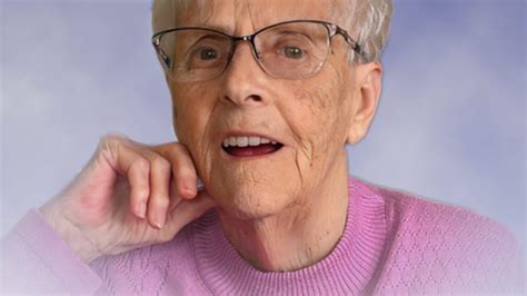 Mme Pierrette Perron Résidence Funéraire Caron