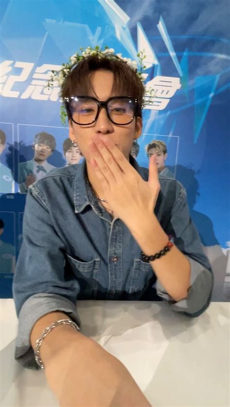 柔𝟣ㅣ陳俊希、李東翰 說好了我們1128見😉🤝🏻 原子少年2 陳俊希 Instagram