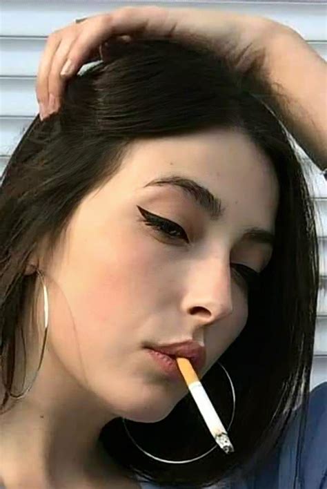So Beautiful 😍 R Smokingwomen