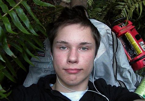 Darwin Robertss Instagram Twitter And Facebook On Idcrawl