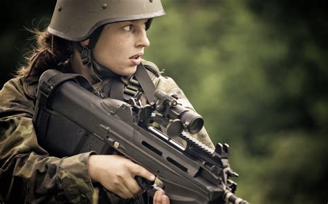 Girl Soldier Fn F2000 Wallpaper War And Army Wallpaper Better