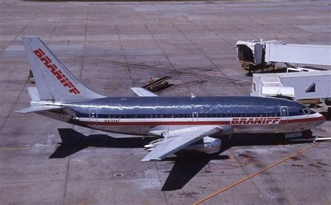 Braniff Airlines Boeing 737 200 Bare Metal Cs N458ac Kodachrome 35mm