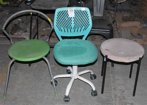 Assorted Chairs 5 Units Assorted Chairs 5 Units Hmr Shop N Bid