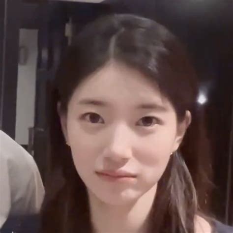 Pin By 뭉뭉이 On 내가 좋아하는 뮤즈들 Bae Suzy I Love Girls Nose Job