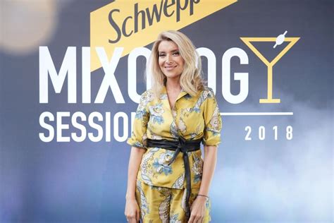 Modni Trik Anđelke Stević Žugić Za žene Koje Ne Nose Kombinezone Slika 3