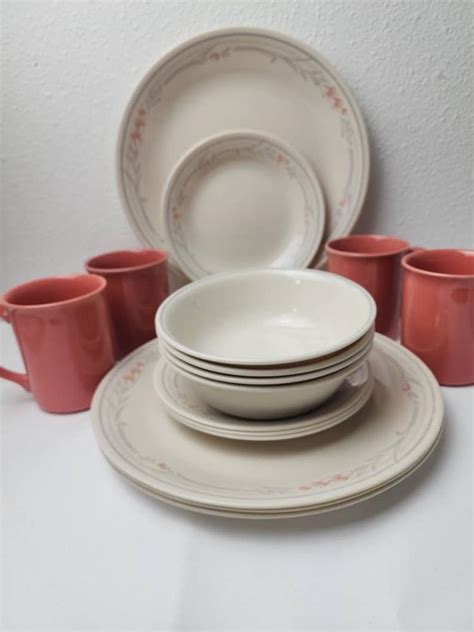 Vintage Corelle Rose 16 Pc Dinnerware Set 4 Place Setting Etsy