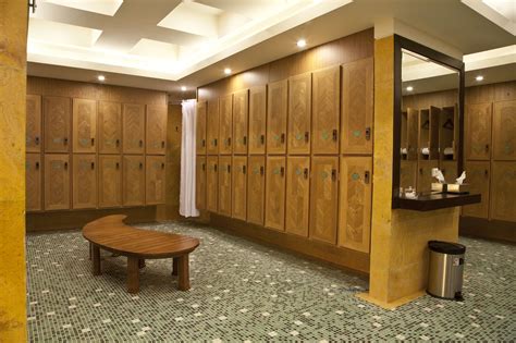 Equinox Fitness In Downtown La Southern California Clubs Spa Locker