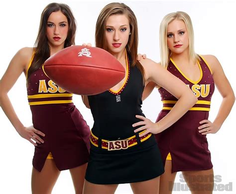 Cheerleader Of The Week Sports Illustrated Cheerleader Of The Week Sports Illustrated