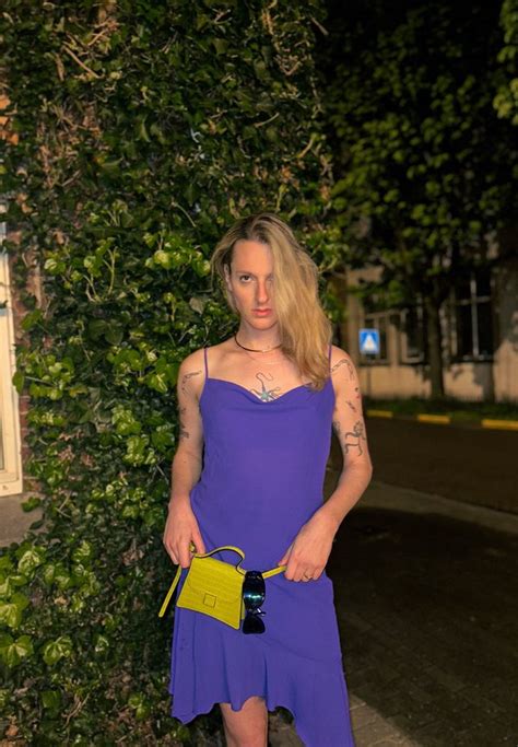 Wal G Party Amber Strappy Midi Robe En Jersey Electric Blue Bleu Zalando Fr