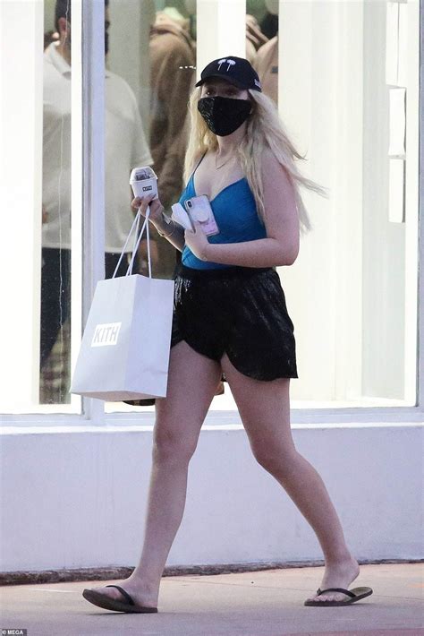 Tiffany Trumps Feet