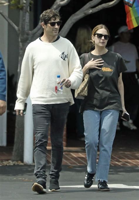 Ashley Benson Make Up Free With Her Husband Brandon Davis At Mauro Cafe