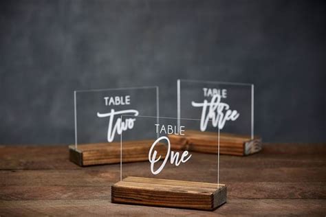Perspex Table Numbers2 · Wedding Perfect