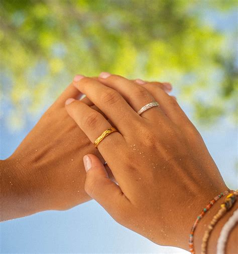 Pineapple Island Parrette