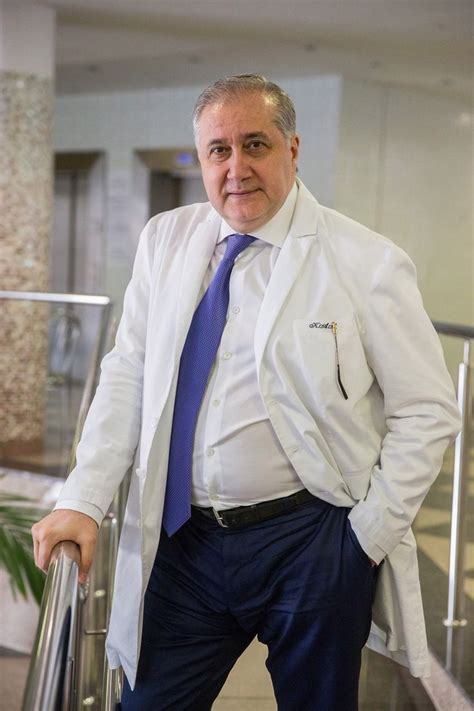 Pin Em Marcelo Em 2024 Homens Maduros Homens Elegantes Homens Grisalhos