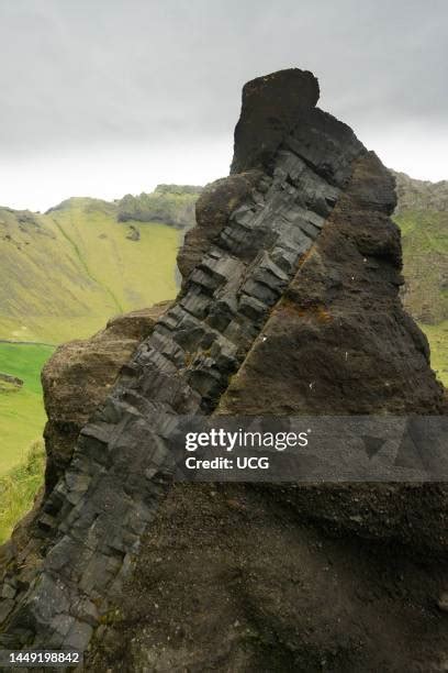 Foliation Geology Photos And Premium High Res Pictures Getty Images