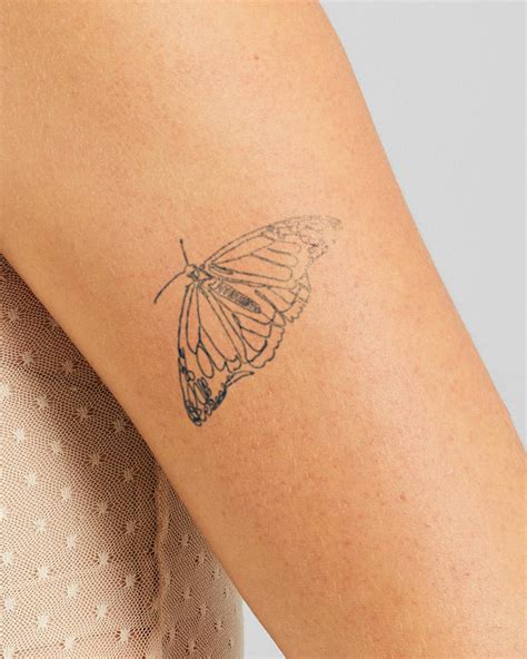 Lips Kisses And Butterflies Tattoos