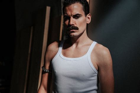 Michael Kluch Queenie Nejde O Imitaci Ale O Integraci Musicservercz