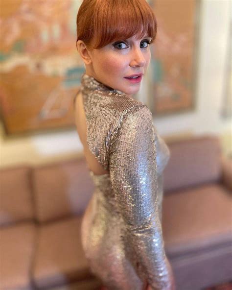 Shimmering Beauty Scrolller