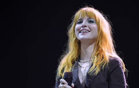 Paramores Hayley Williams Thanks Fans For Their Support During Absence The Last Few Years At