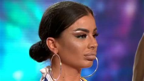 Sanja Grujić Radila Kao Konobarica Na Primorju Blic