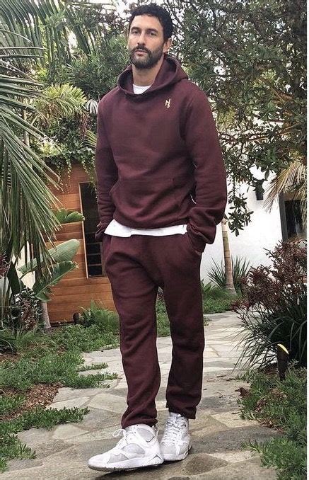 Descubra 180 Ideias De Noah Homens Noah Mills Poses De Fotografia