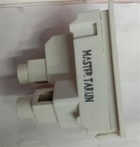 White 16amp Electric Shutter Socket 3 Pin At Rs 17piece In New Delhi