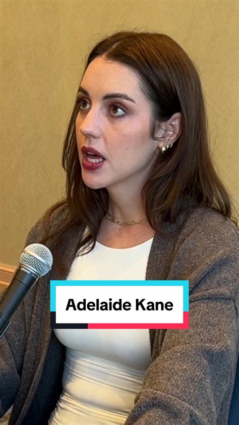 Adelaide Kane En La Adolescencia