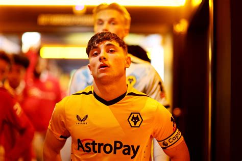 Former Wolves Doctor Rob Chakraverty Praises Joe Hodge