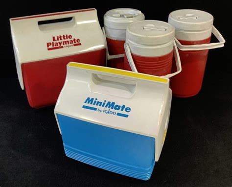 Lot Igloo Mini Mate And Little Playmate Coolers