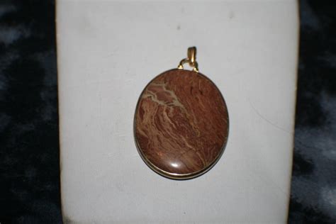 Cabachon Pendant