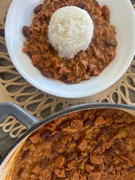 Hawaiian Style Chili With Portuguese Sausage And Bacon — The Tastebud