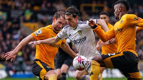Dan James Signs A New Contract At Leeds United Leeds United