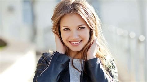 Tooth Sensitivity In Cold Weather Causes And Solutions East Vancouver Dentist