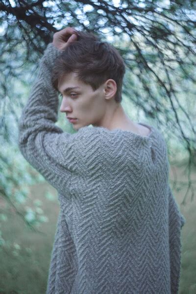 男侧脸帅气 堆糖，美图壁纸兴趣社区