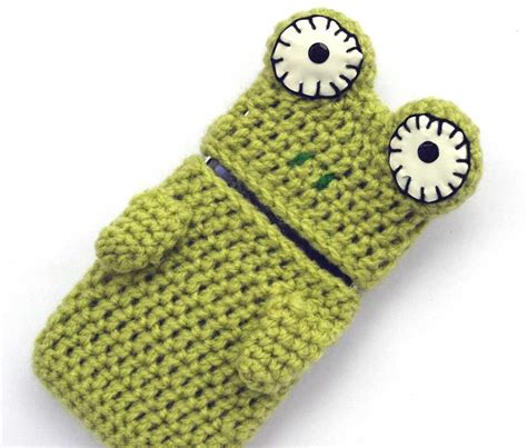 Knit Your Own Cell Phone Case With This Easy Pattern