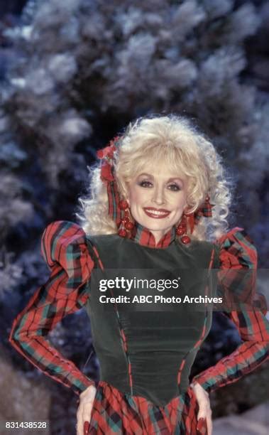 Dolly Parton In 1987 Photos And Premium High Res Pictures Getty Images