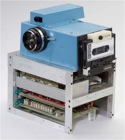 First Compact Digital Camera Invented In 1970s The Picture Size Was