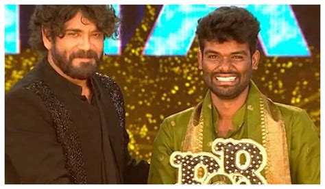 Non Bailable Case Booked Against Bigg Boss 7 Telugu Winner Pallavi