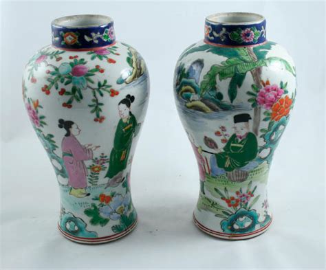 Bonhams A Pair Of Chinese Famille Rose Meiping Vases Late 19th Century