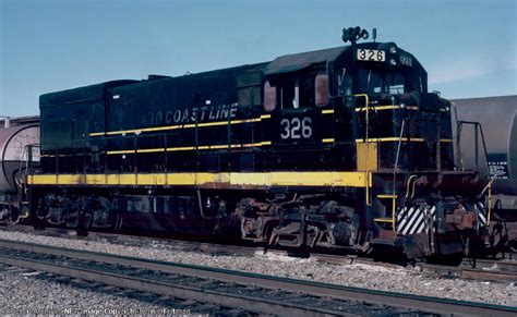 Seaboard Coast Line Seaboard System U18b 326 Tied Down Across From The Depot