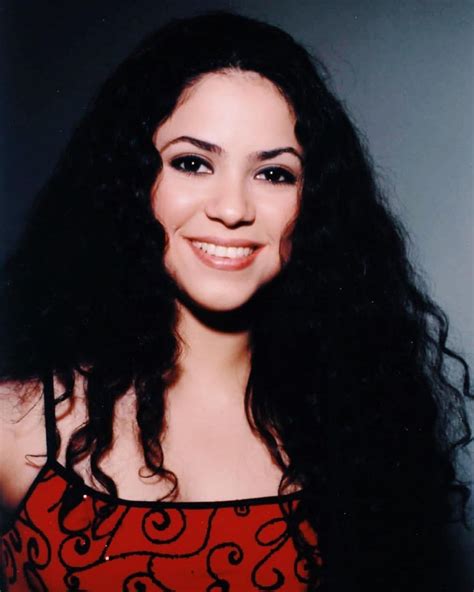 Portal Shakira On Instagram ️” Shakira With Black Hair Shakira
