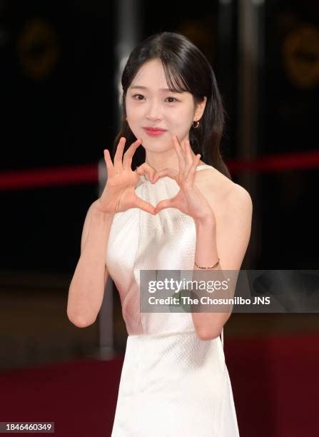 Kim Si Eun Photos And Premium High Res Pictures Getty Images