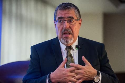 아레발로 당선인 부적절 예산안 막기 위해 12월 7일 시위 참가 해야 호소 과테말라 한과정보