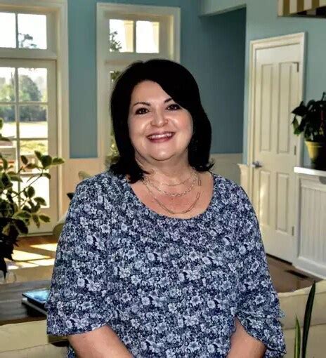 Danielle Lent Real Estate Agent In Millsboro De