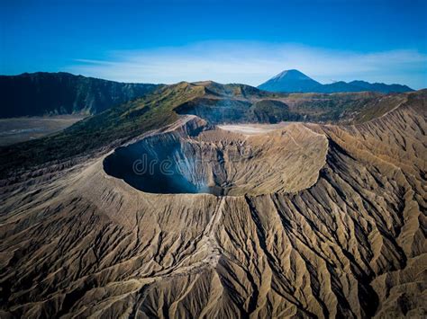 Cratera Do Vulcão Ativo De Bromo Da Montanha Em Jawa Do Leste